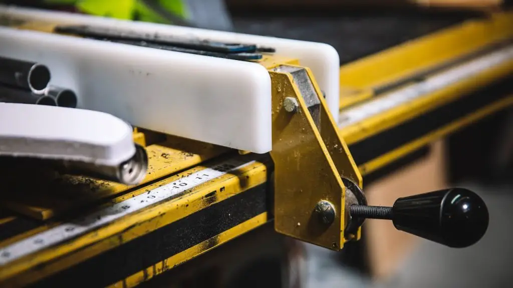 Transform Your Woodworking: Table Saw Fence Upgrade!